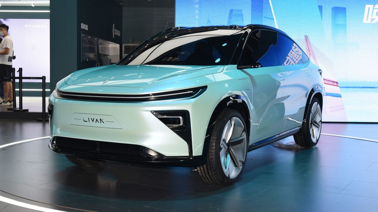 Принадлежащая Geely марка Livan анонсировала новый кроссовер. Он может ...
