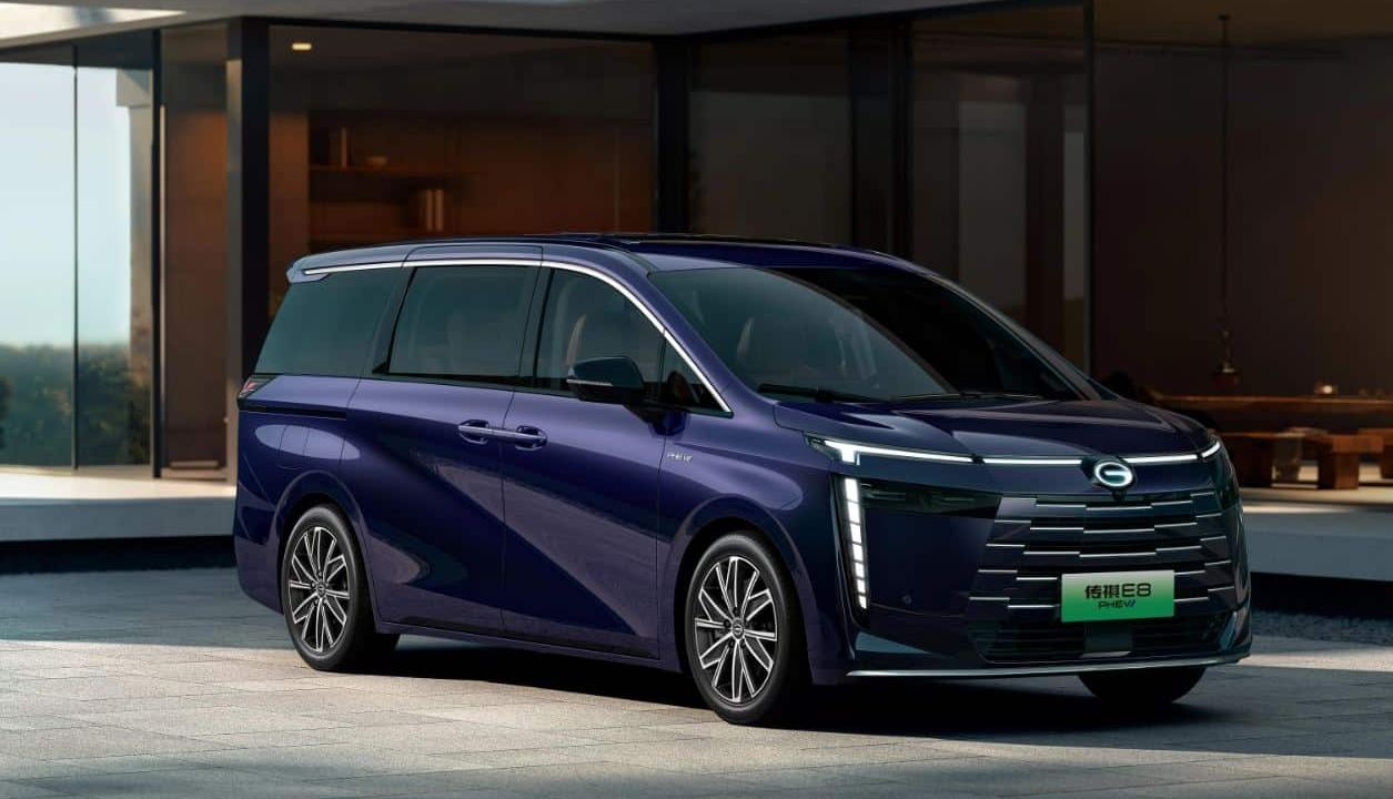 Новый конкурент Toyota Alphard: GAC рассекретил внешность минивэна ...